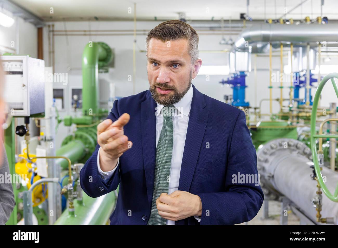 Hydrogen is regarded as the energy carrier of the future and a key ...