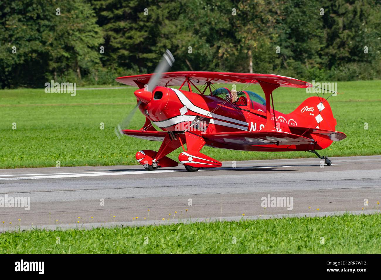 Pitts special light aerobatic biplane hi-res stock photography and ...