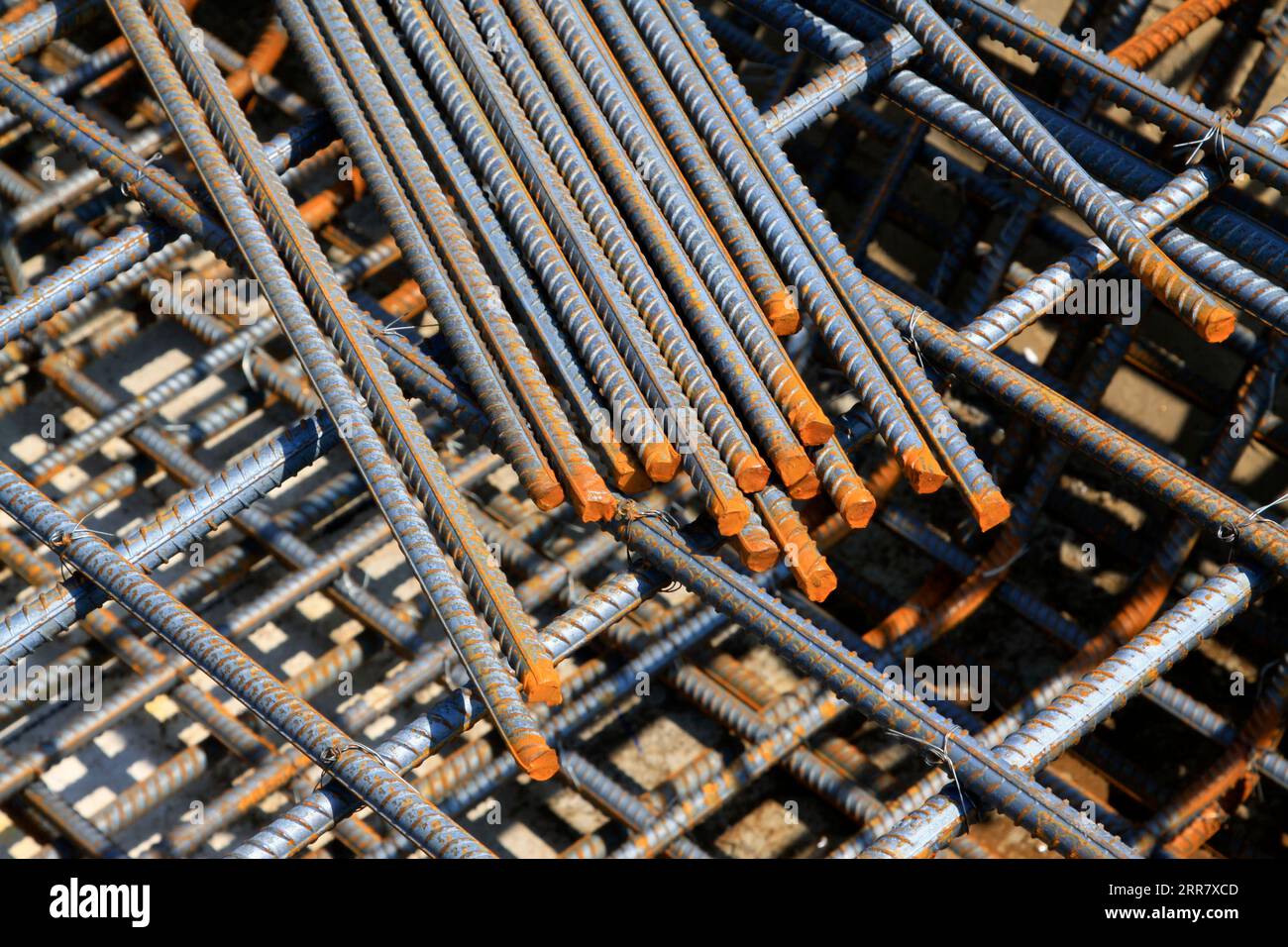 Rebar piled up together, in the construction site Stock Photo - Alamy