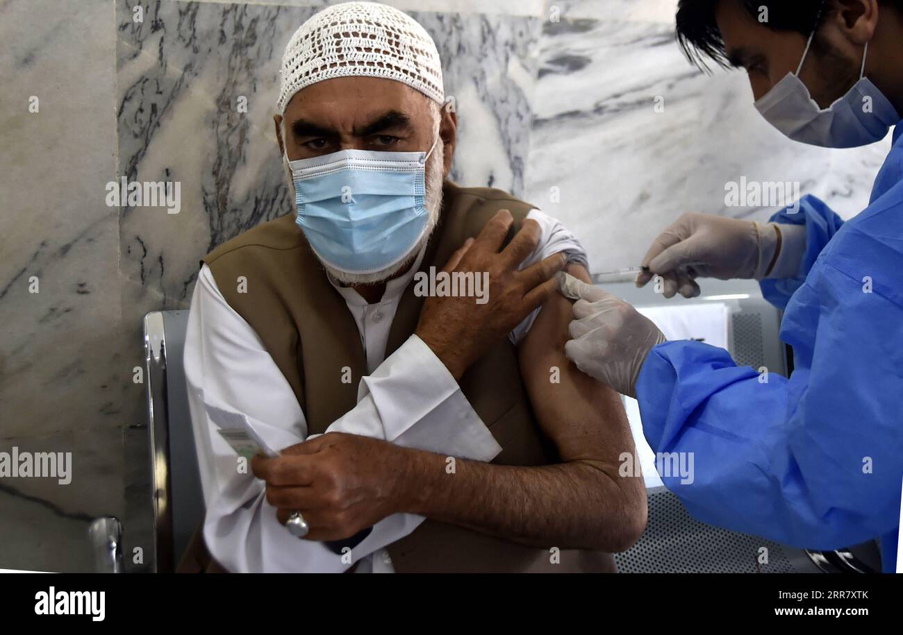 Pakistan covid 19 vacination hi-res stock photography and images - Alamy