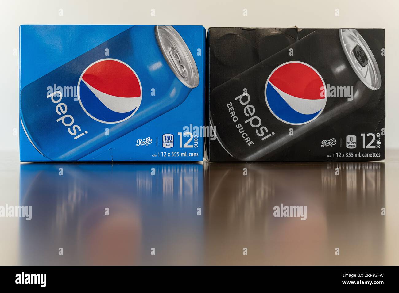 Regular pepsi hi-res stock photography and images - Alamy
