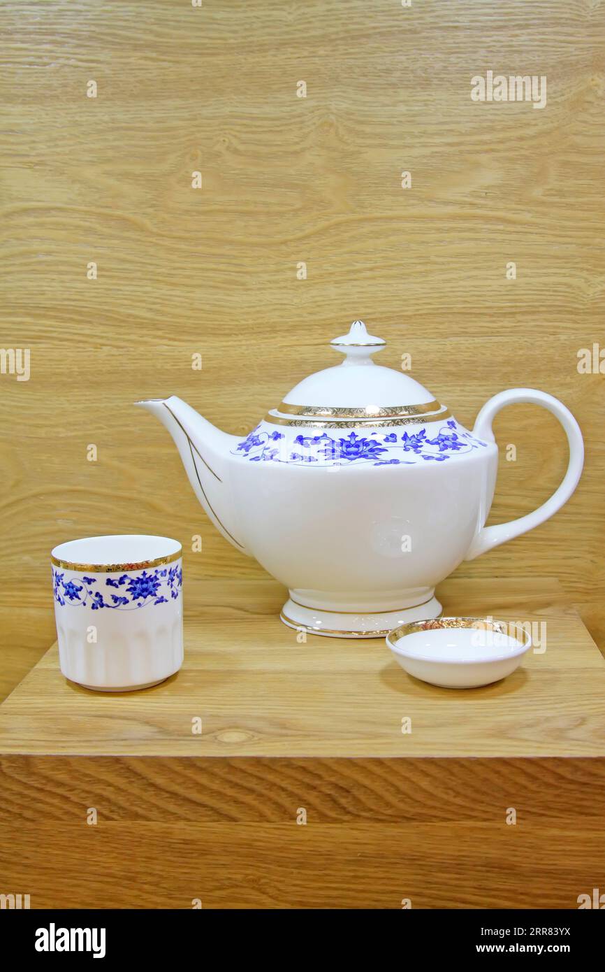 Ceramic tea set Stock Photo - Alamy