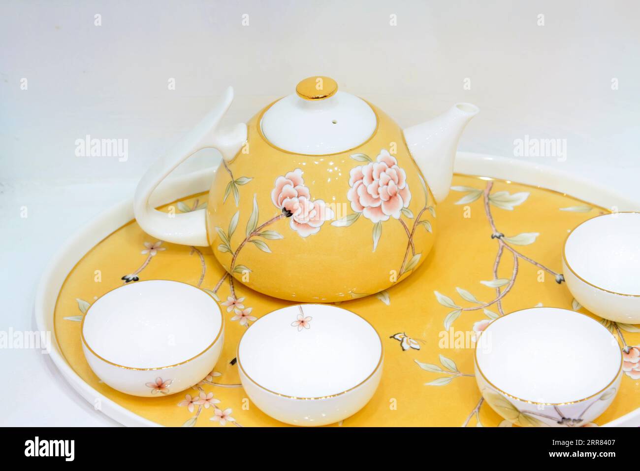 Ceramic tea set Stock Photo - Alamy