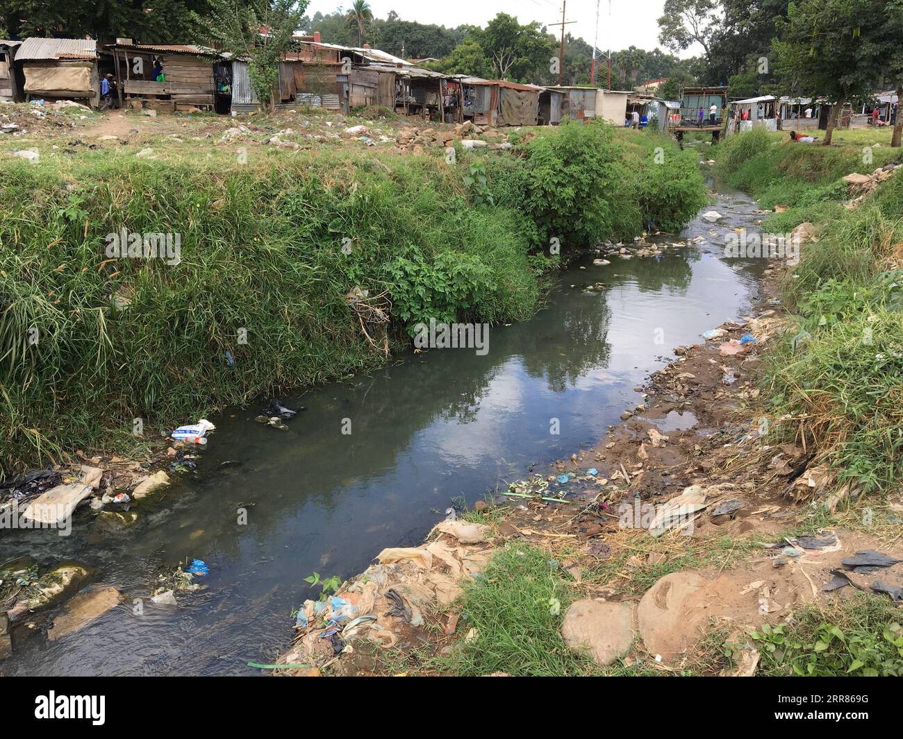 Malawi pollution river hi-res stock photography and images - Alamy