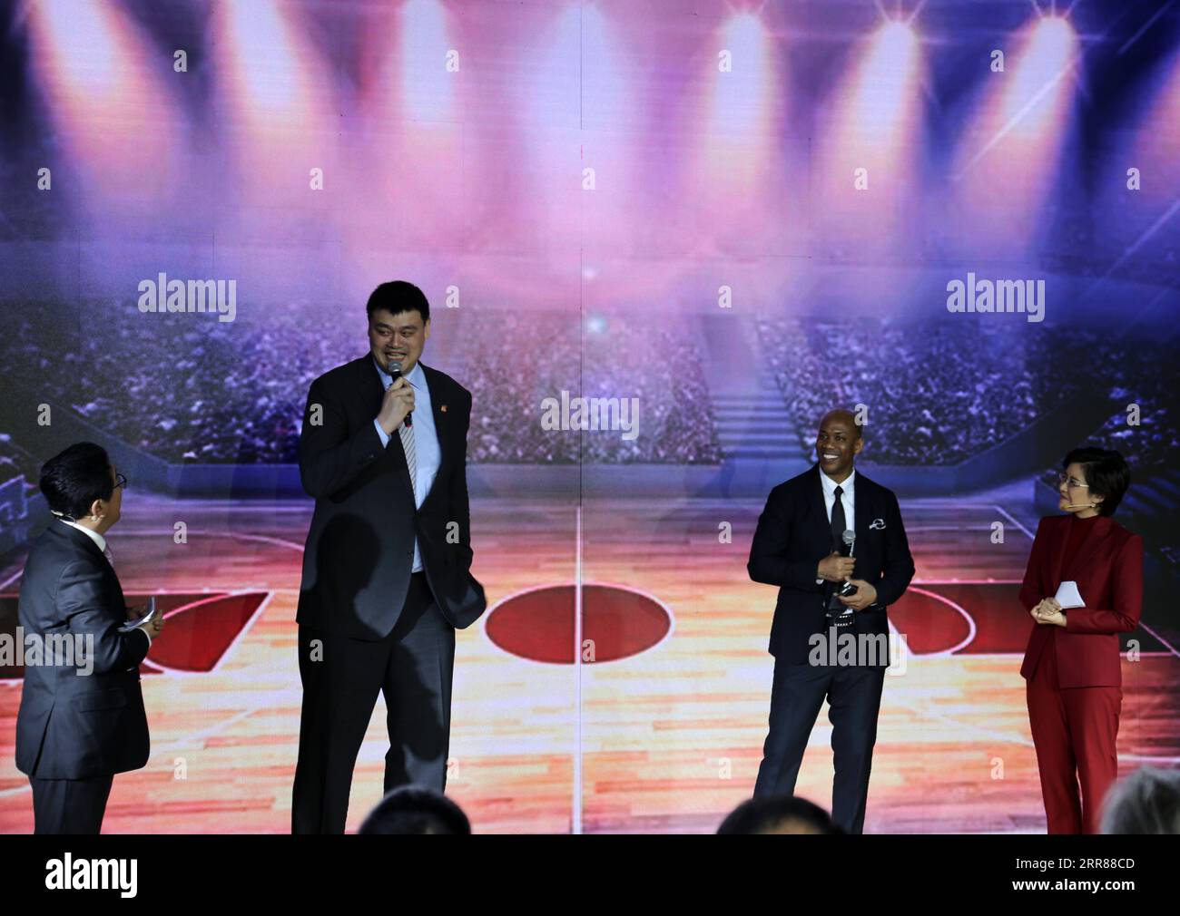 Yao ming basketball hi-res stock photography and images - Alamy