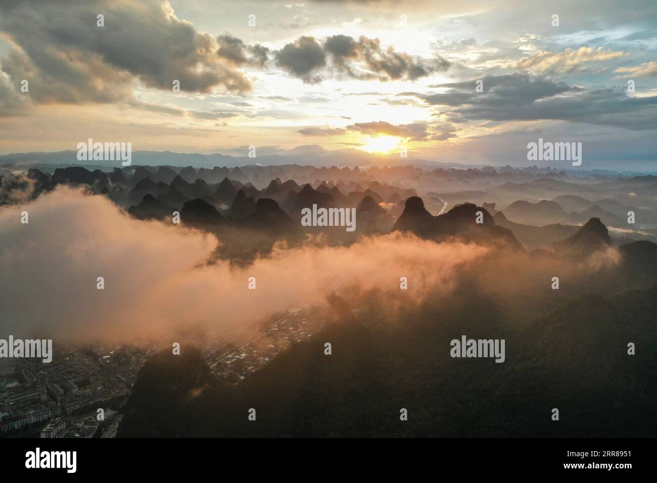 210425 -- GUILIN, April 25, 2021 -- Aerial photo taken on July 4, 2020 ...