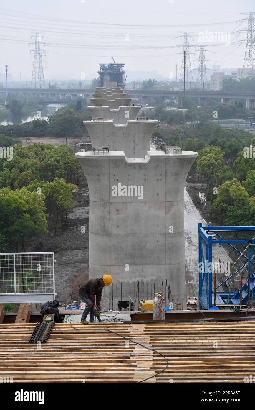 Continuous beam bridge hi-res stock photography and images - Alamy