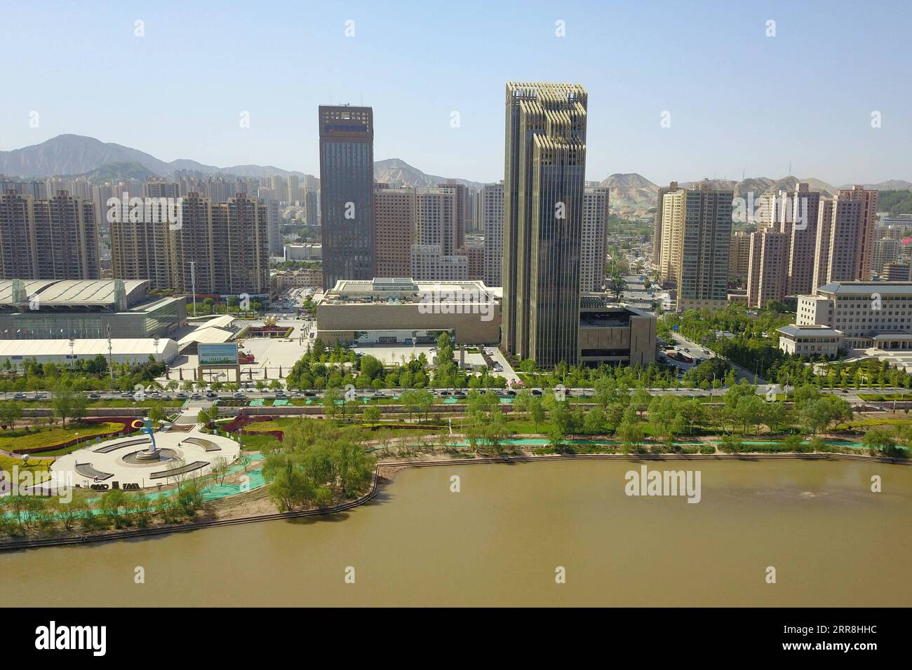 210509 -- LANZHOU, May 9, 2021 -- Aerial photo taken on May 8, 2021 ...