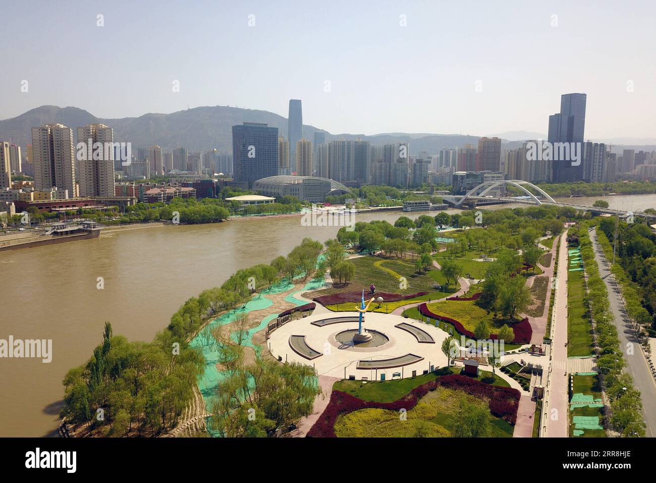 210509 -- LANZHOU, May 9, 2021 -- Aerial photo taken on May 8, 2021 ...
