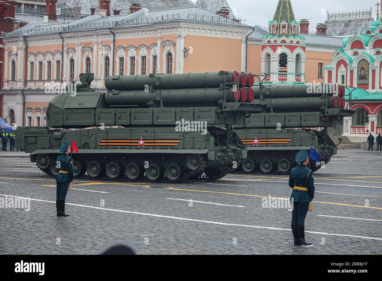 Soviet missile parade hi-res stock photography and images - Alamy