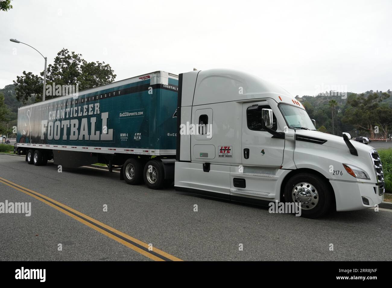 The Coastal Carolina Chanticleer Football equipment truck at Rose Bowl ...