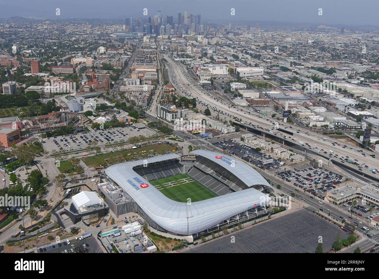 Bmo stadium los angeles aerial hi-res stock photography and images - Alamy