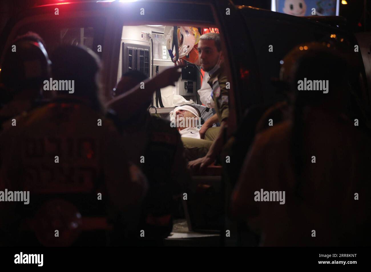 Israel holon rocket atack hi-res stock photography and images - Alamy