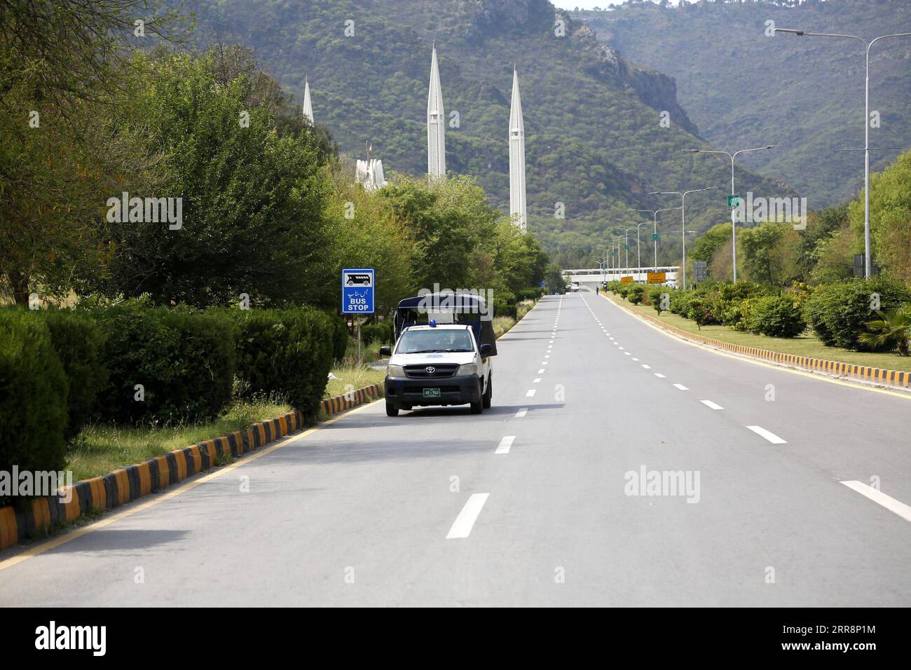 Police van patrols hi-res stock photography and images - Alamy