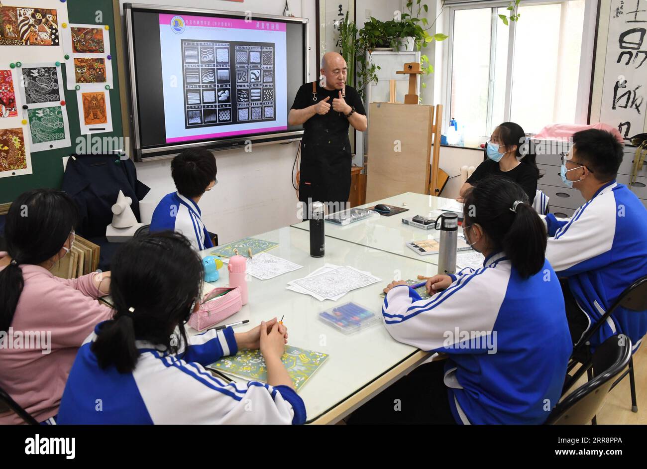 Teaching on examples hi-res stock photography and images - Alamy