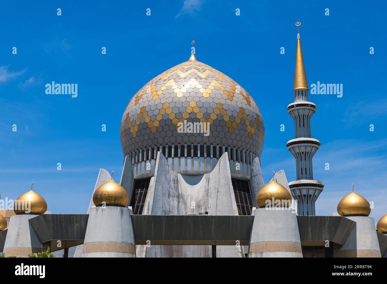 Sabah State Mosque located at Sembulan roundabout in Kota Kinabalu ...