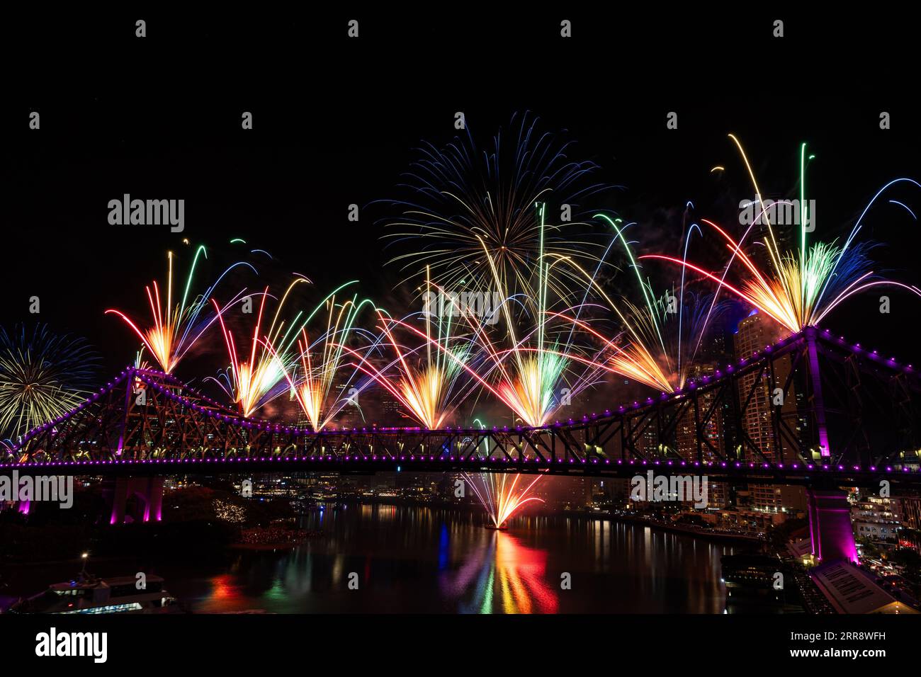 2023 Brisbane River Fire Show as seen from Wilson Outlook Reserv Stock ...