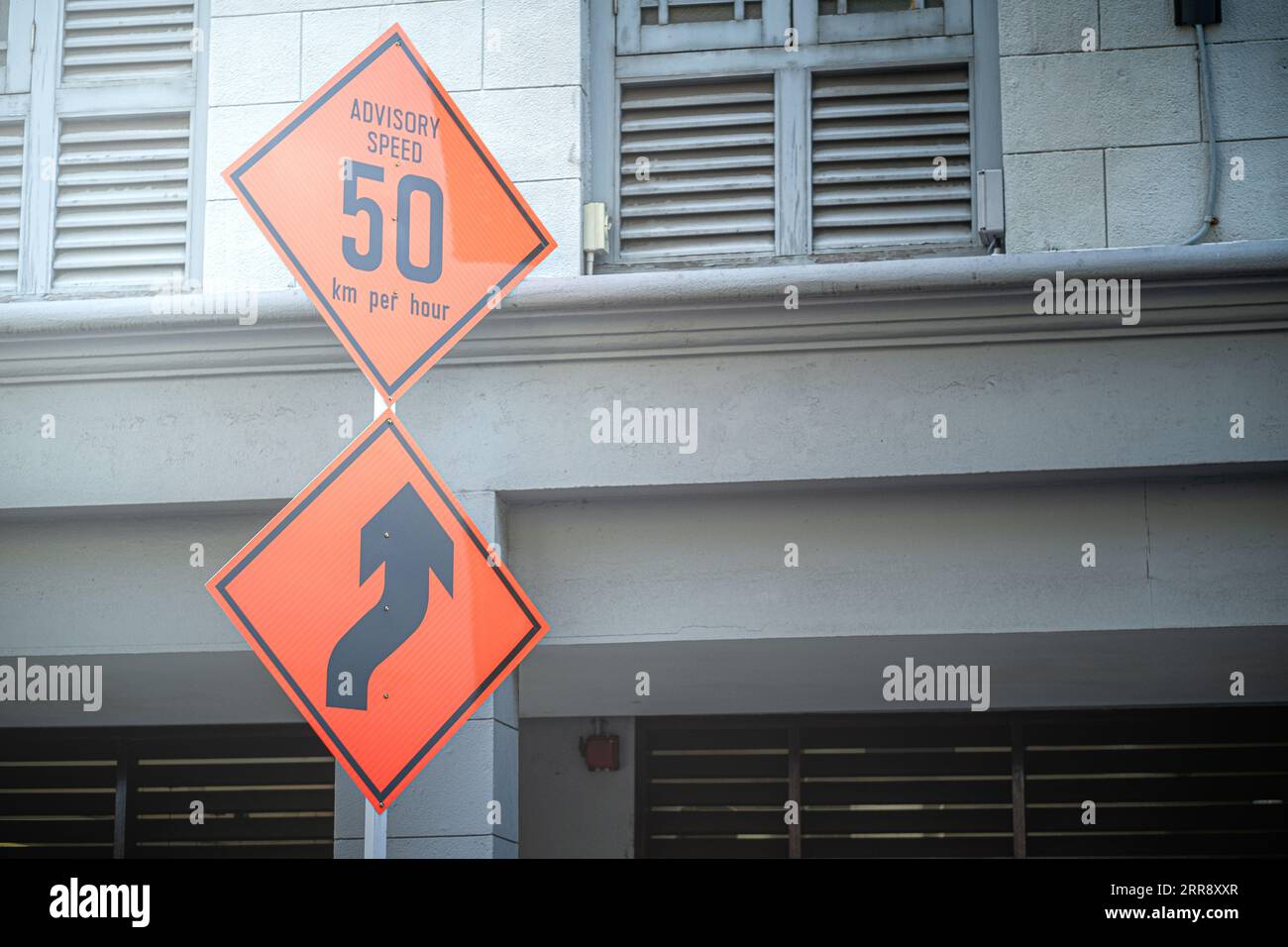 Advisory speed limit sign, 50 km/h speed on the street Stock Photo - Alamy