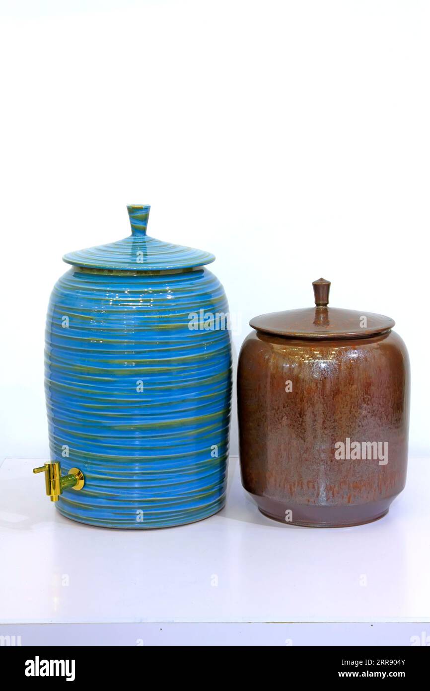 Chinese ceramic pots Stock Photo - Alamy