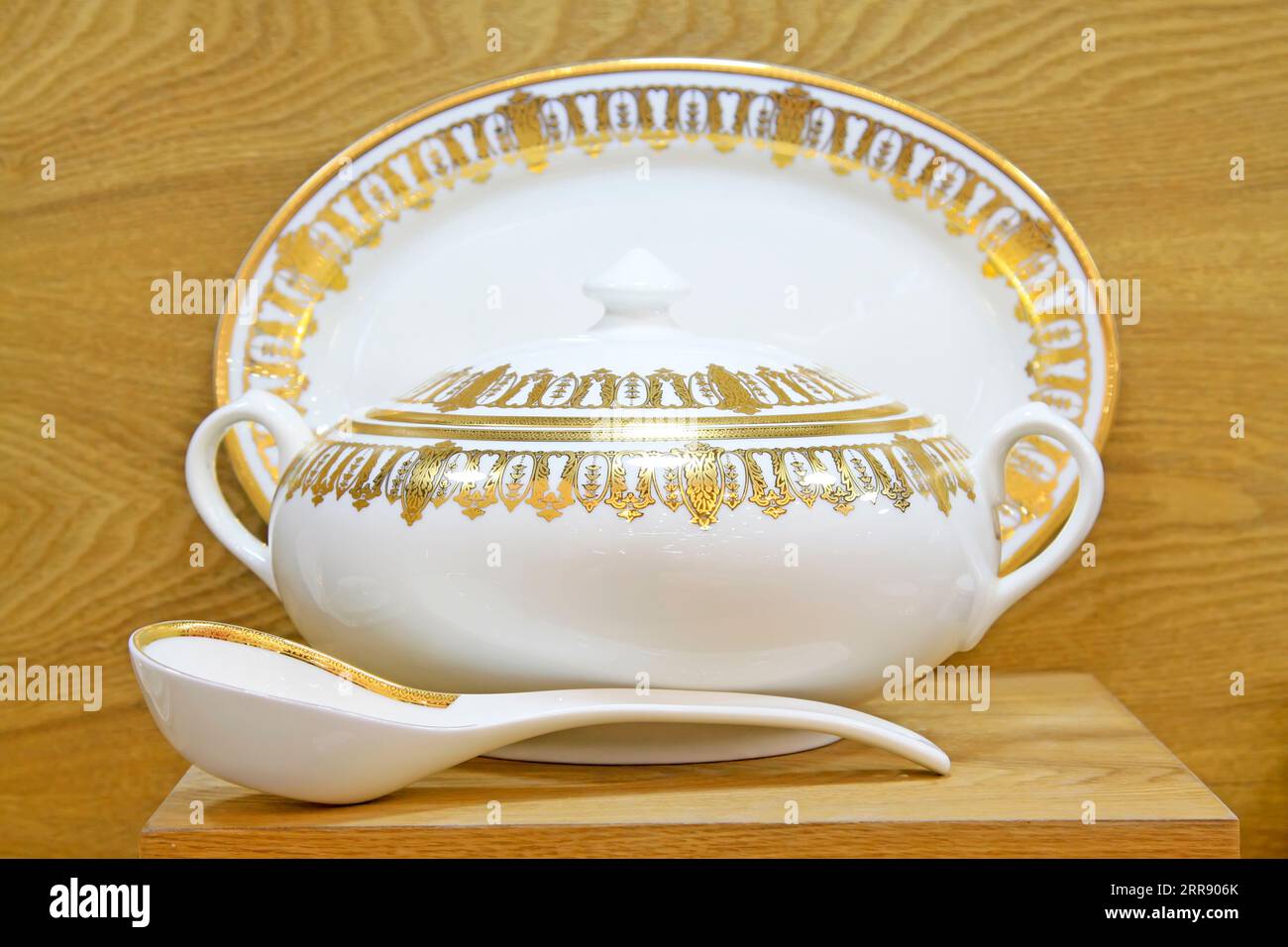 Chinese ceramic ware Stock Photo - Alamy