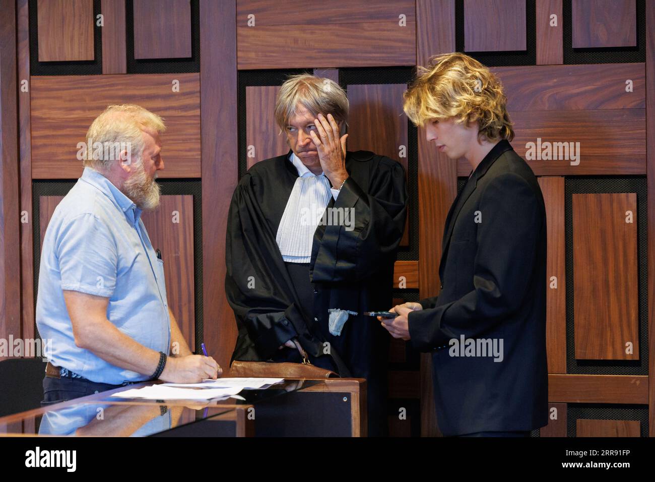 Lawyer Walter Van Steenbrugge and YouTuber Acid (Nathan Vandergunst ...