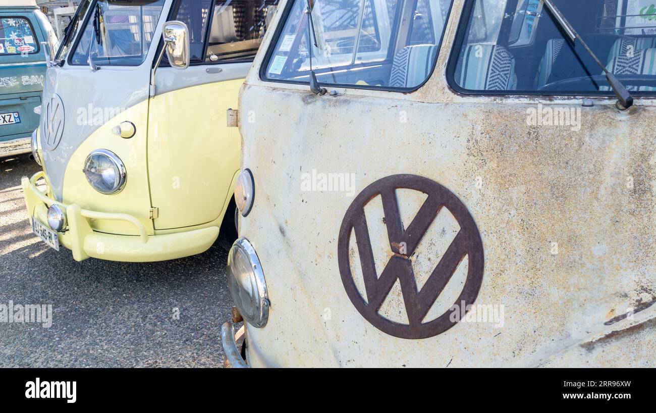 Bordeaux , France - 09 04 2023 : vw transporter logo sign brand on ...