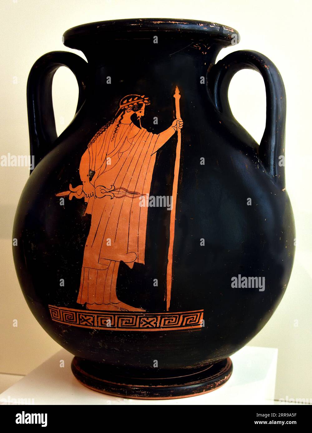 Ceramic fish sculpture hi-res stock photography and images - Alamy