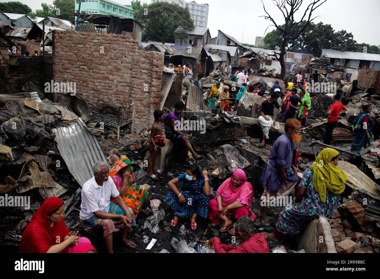 Bangladeshi slums hi-res stock photography and images - Alamy