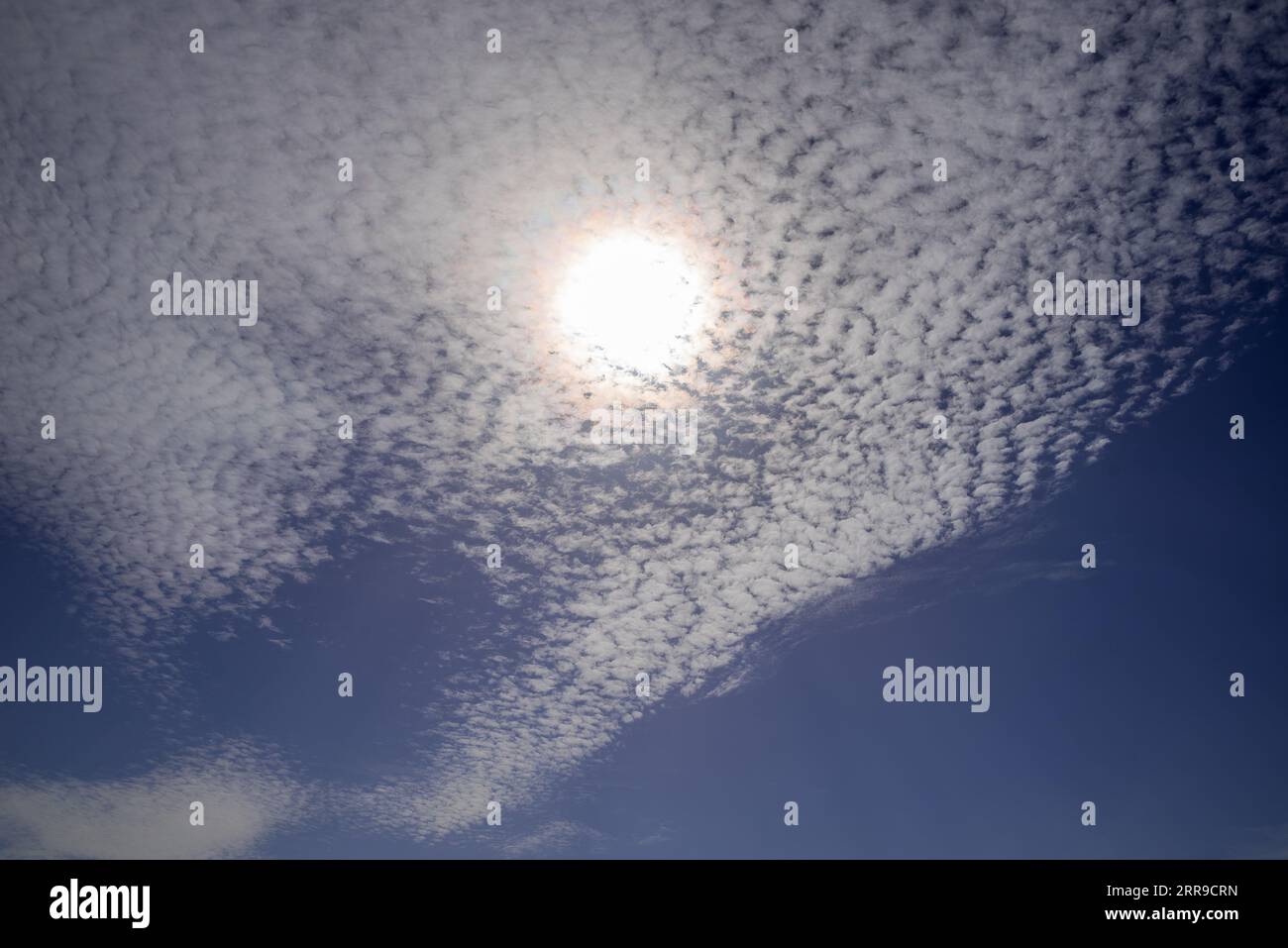 High clouds hi-res stock photography and images - Alamy