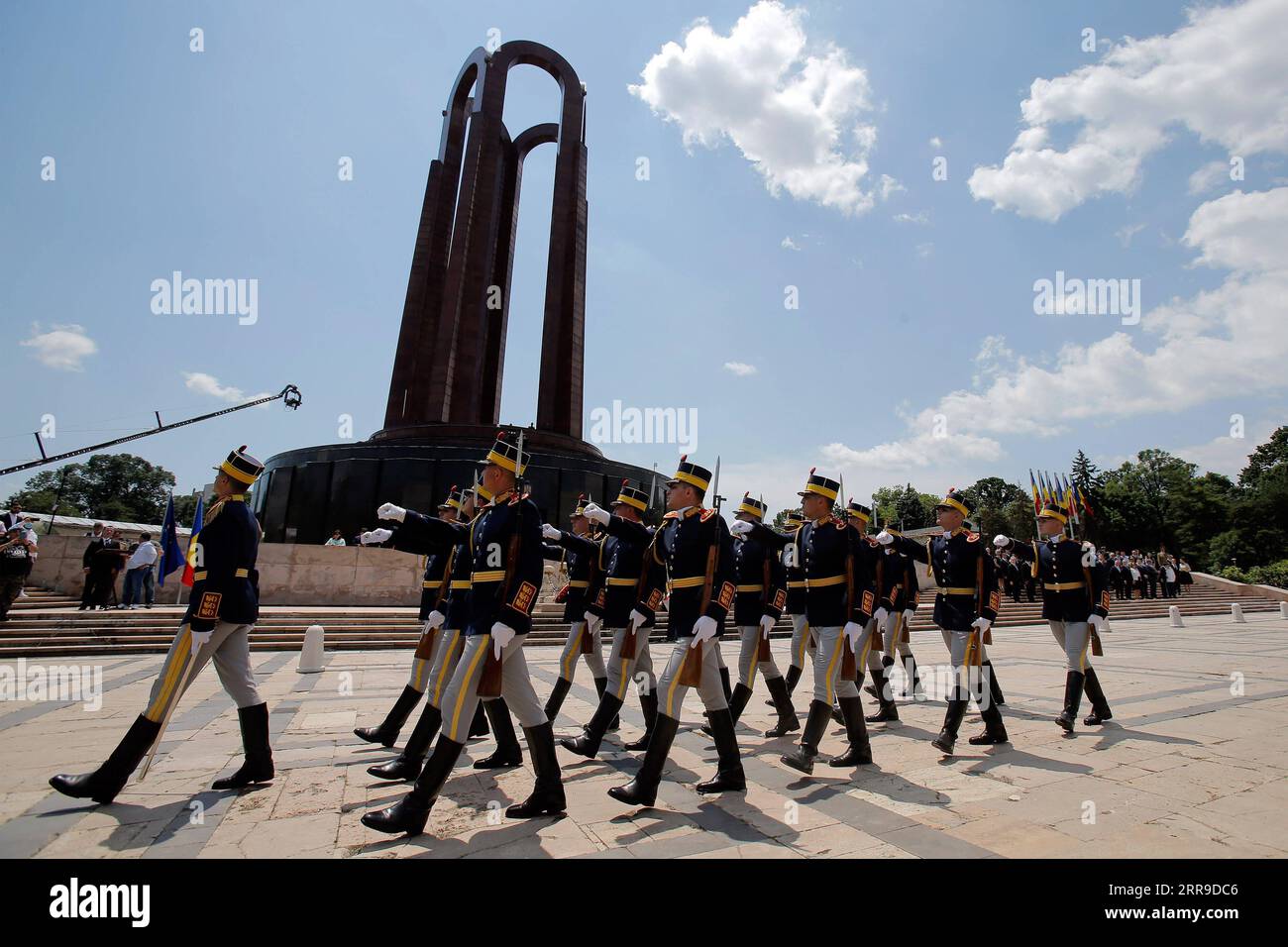 Honour guards hi-res stock photography and images - Alamy