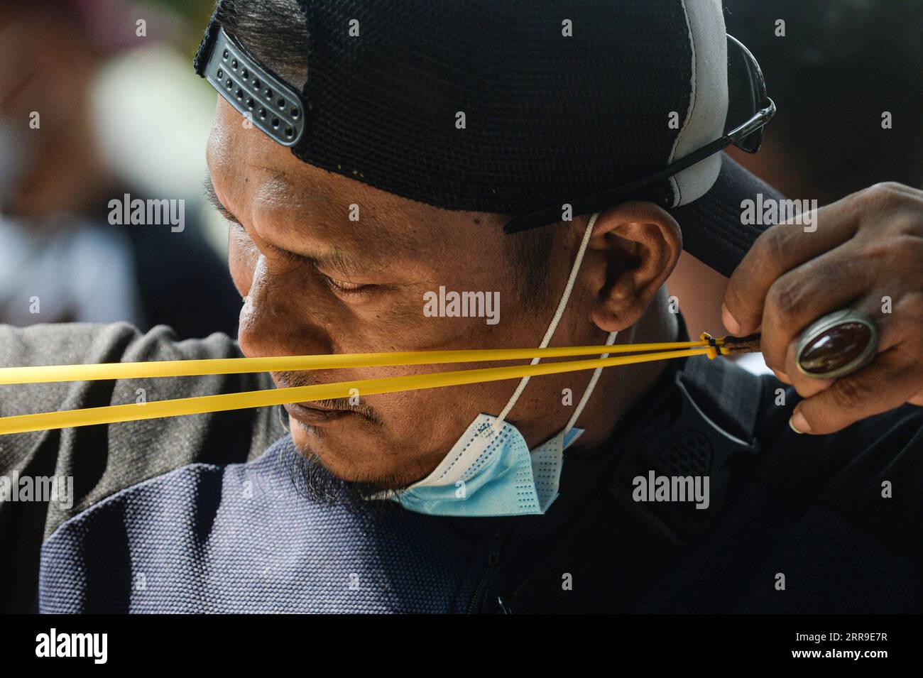 Slingshot competition hi-res stock photography and images - Alamy