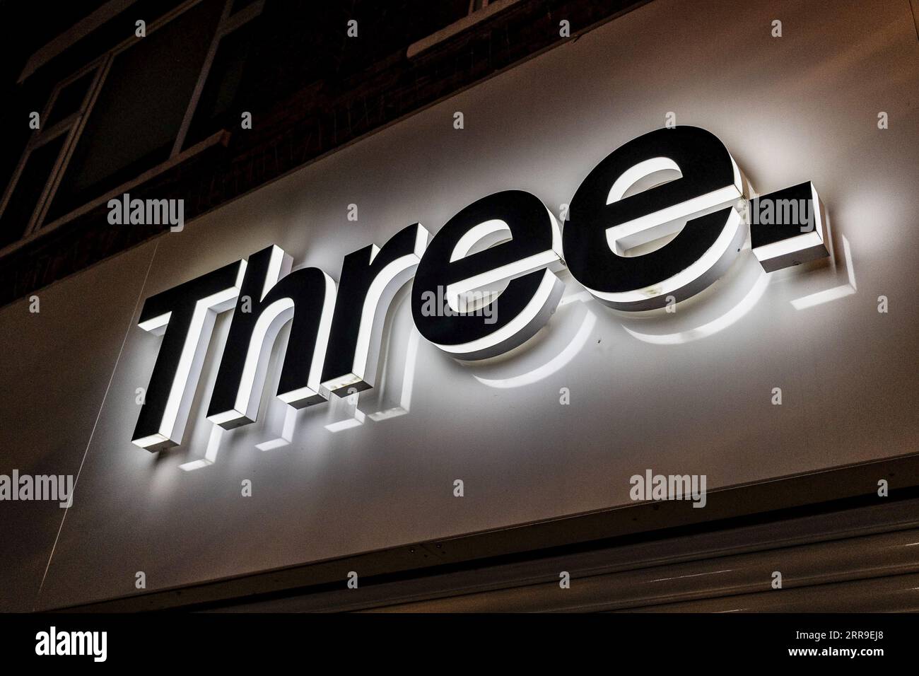 London, UK. 06th Sep, 2023. Three (3) logo, seen in London. Hutchison ...