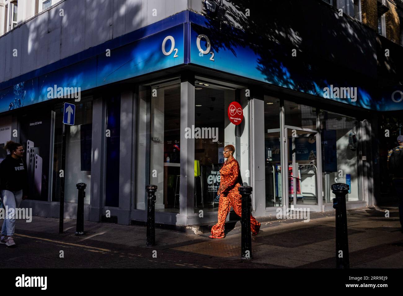 London, UK. 06th Sep, 2023. People walk past O2, a global brand name ...