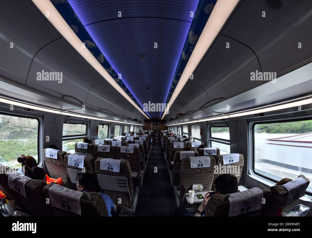210625 -- LHASA, June 25, 2021 -- The interior view of the Fuxing ...