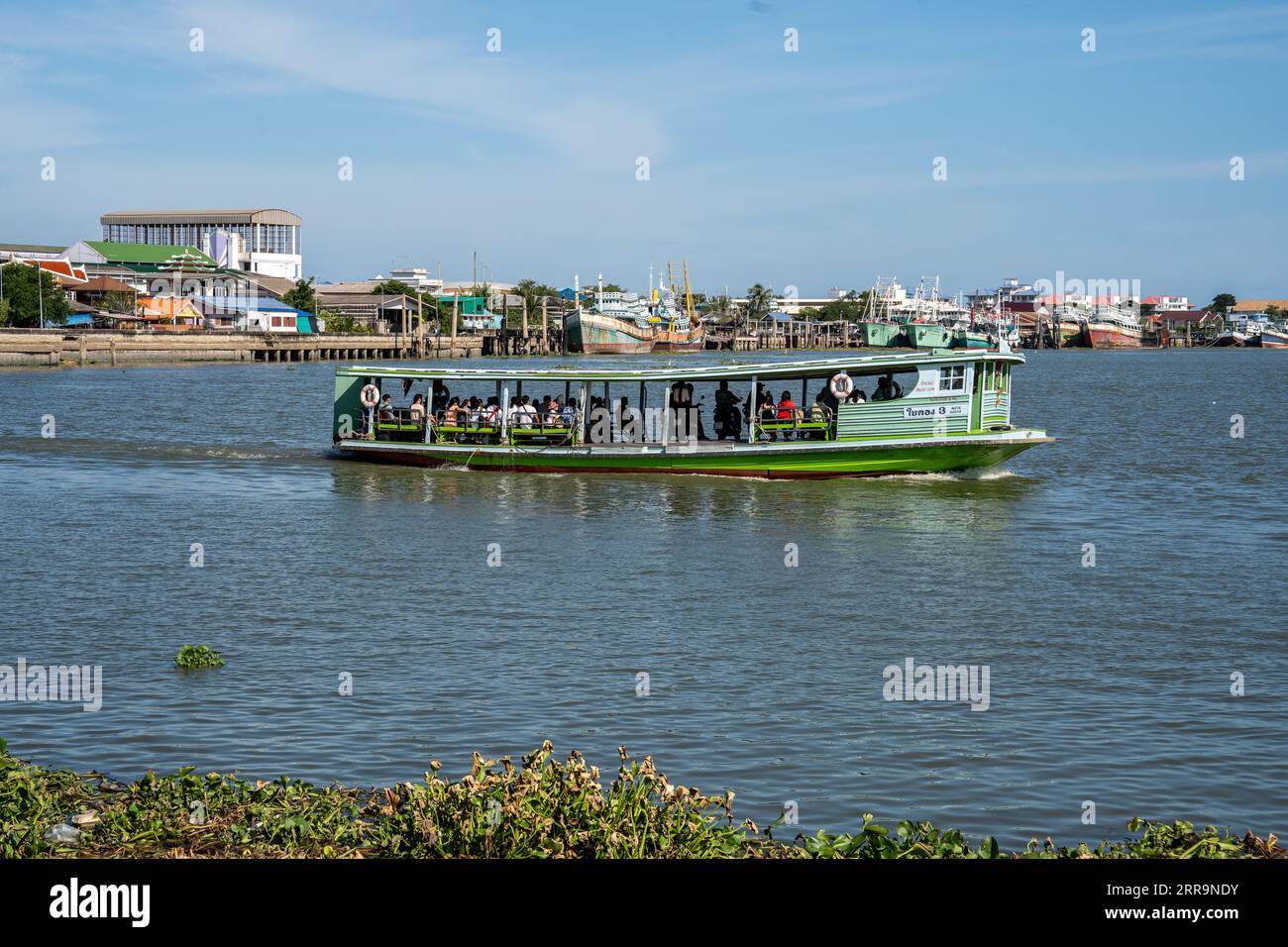 Mahachai boats hi-res stock photography and images - Alamy