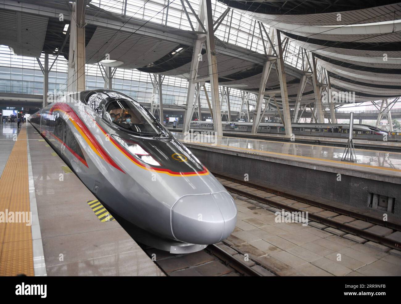 210625 -- BEIJING, June 25, 2021 -- Train G5, a Fuxing intelligent ...