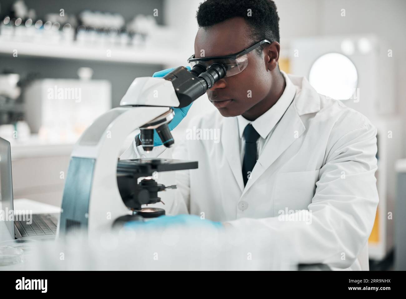 Black researcher hi-res stock photography and images - Alamy
