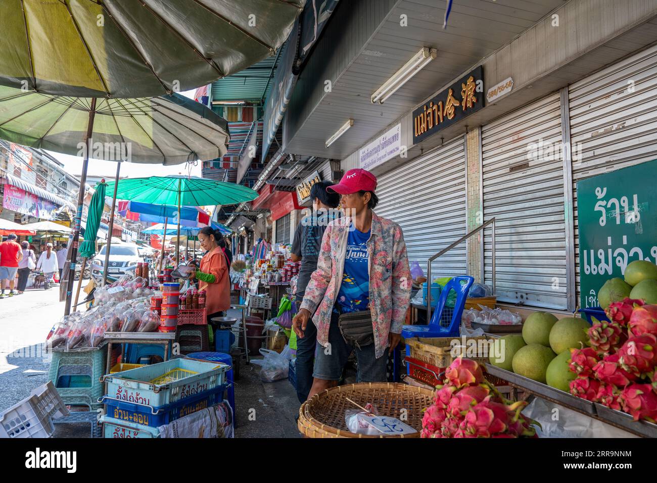 Snapshot of the Mahachai Market at the Chao Phraya River in the ...