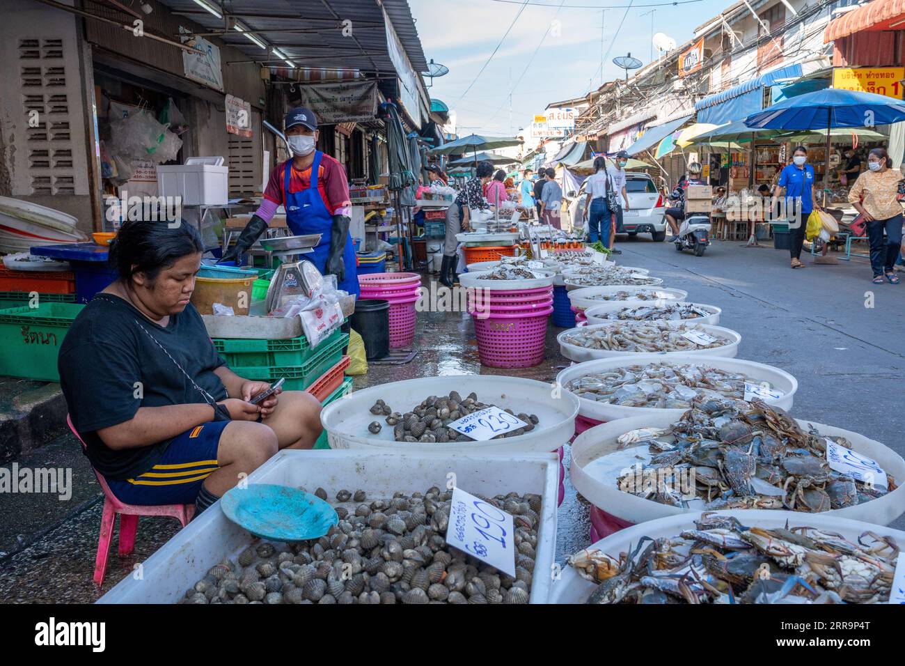 Snapshot of the Mahachai Market at the Chao Phraya River in the immediate vicinity of Bangkok in ...