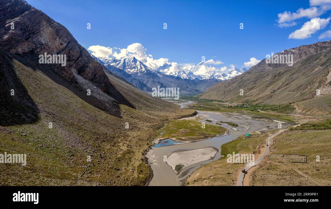 Beautiful landscapes of india hi-res stock photography and images - Alamy