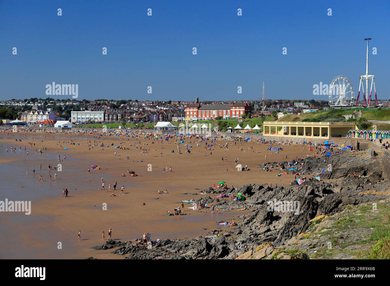 Barry island beach people hi-res stock photography and images - Alamy