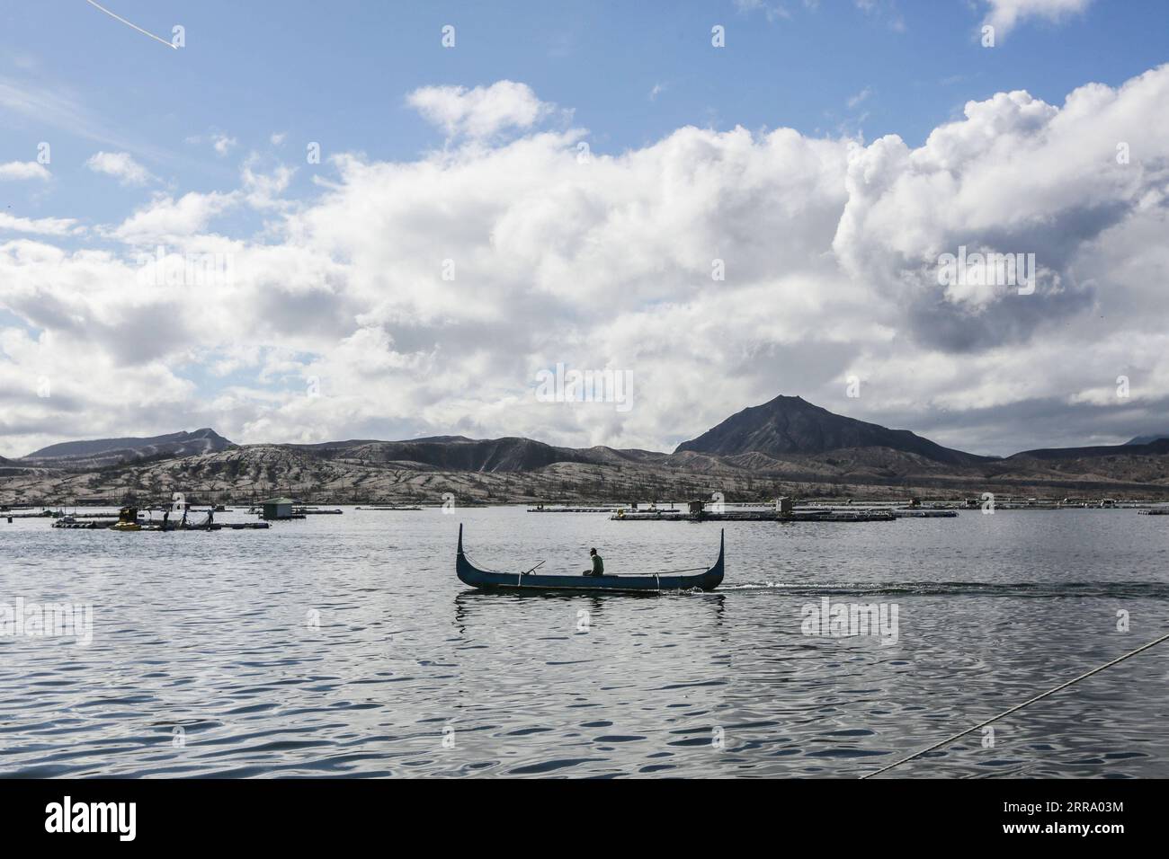 210708 -- BATANGAS, July 8, 2021 -- Fishermen prepare to catch fish ...