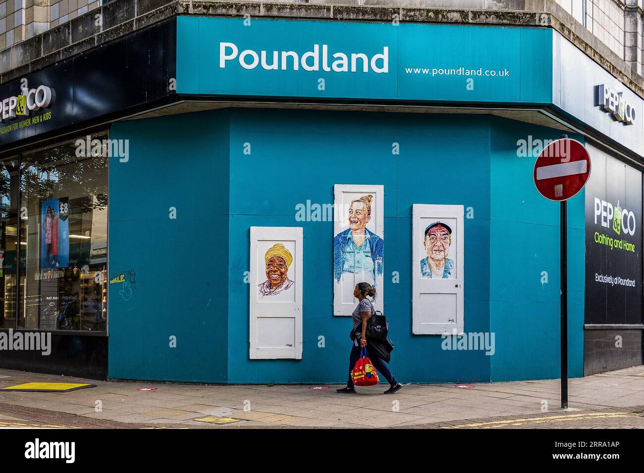 Woman 1990 uk hi-res stock photography and images - Alamy