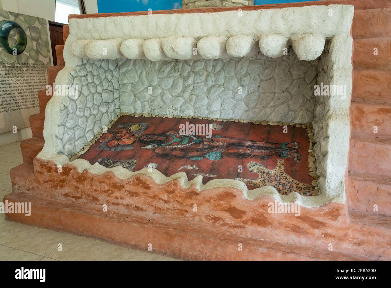 The altun ha jade head hi-res stock photography and images - Alamy