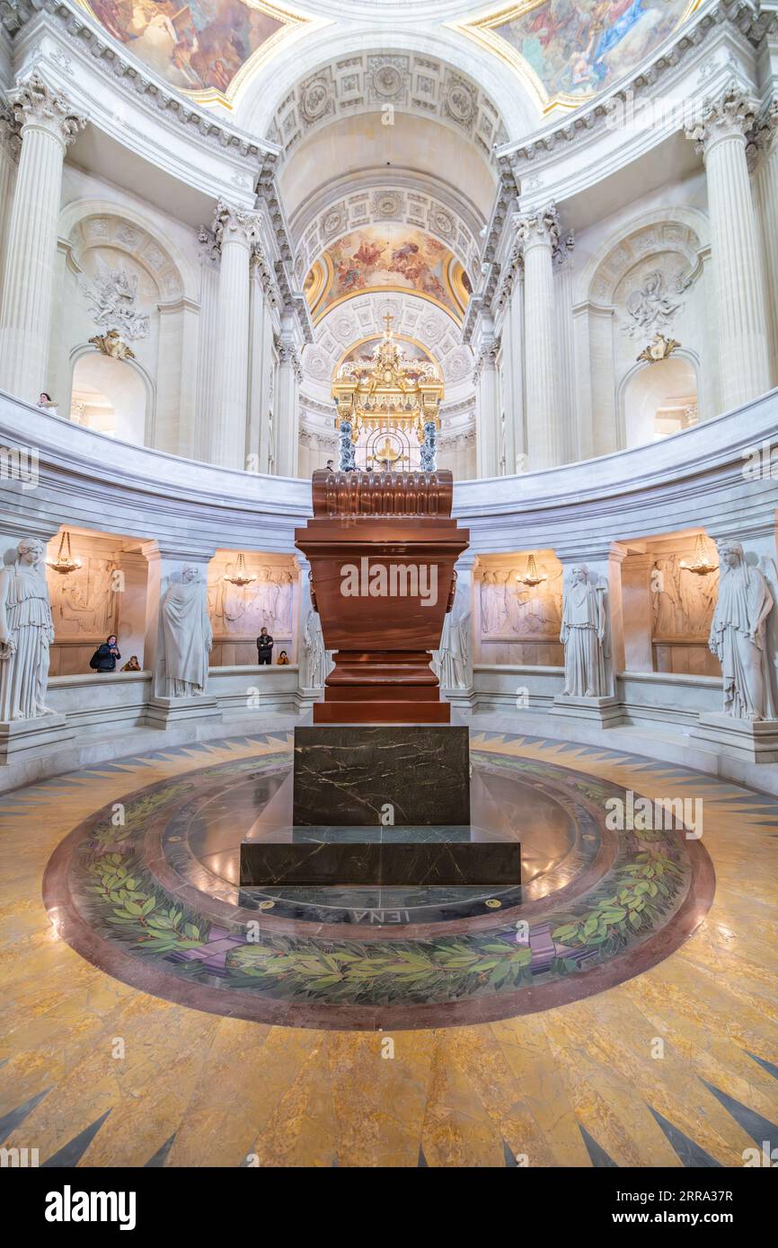 Tomb of Napoleon at Les Invalides. Keep the mortal remains of Napoleon following their ...