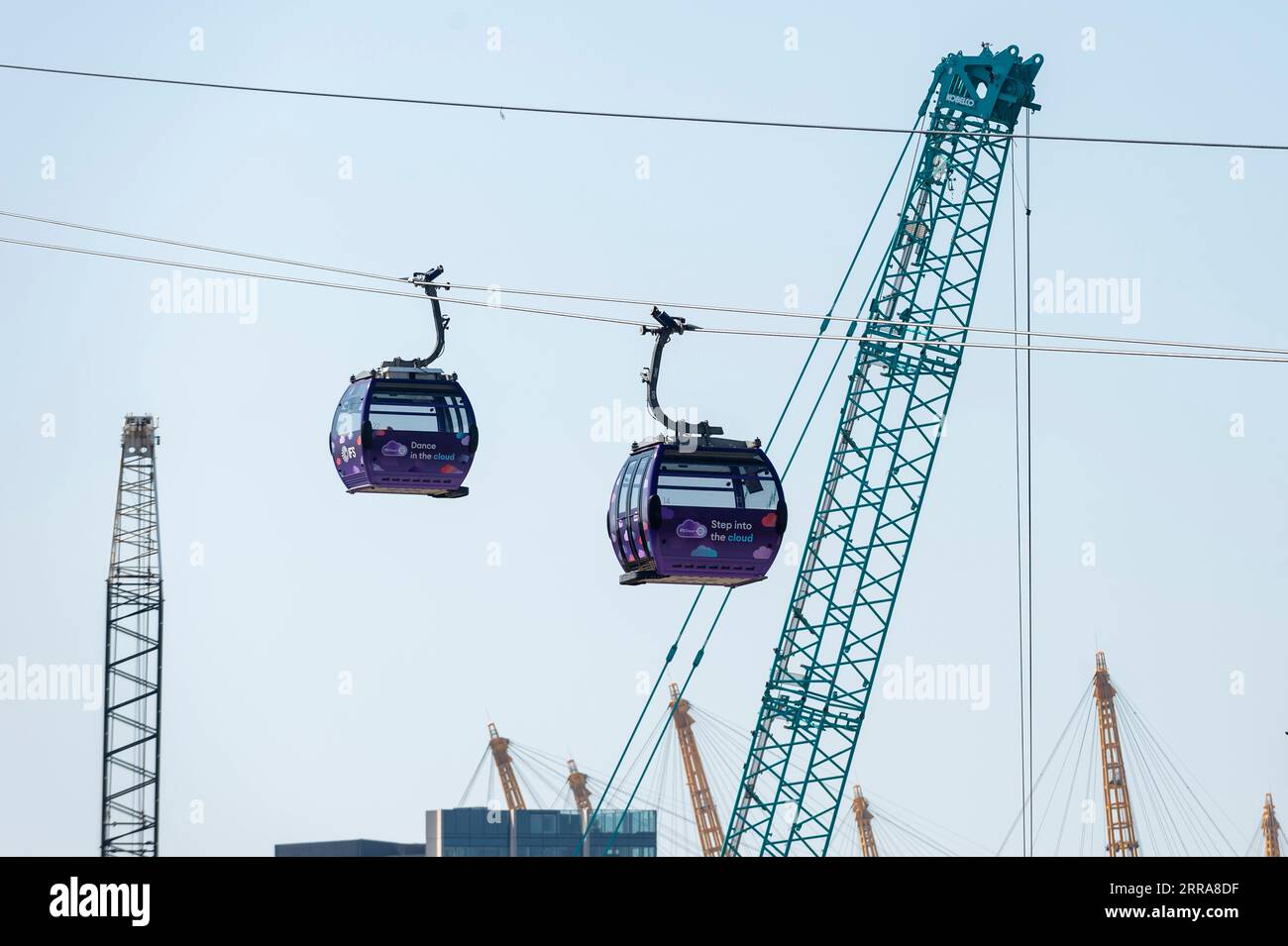Ifs cloud cable cars hi-res stock photography and images - Alamy