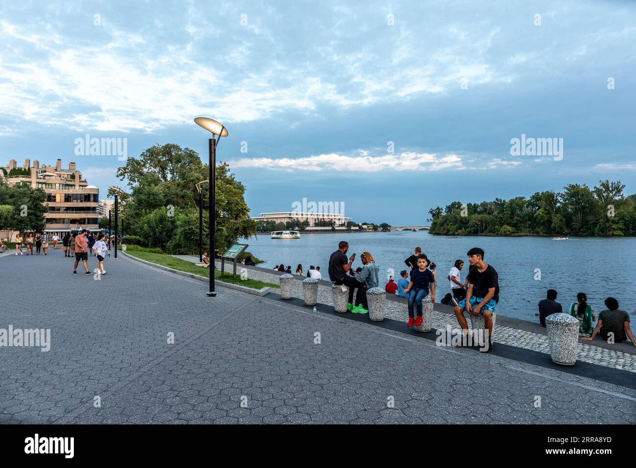 Riverside cultural park hi-res stock photography and images - Alamy