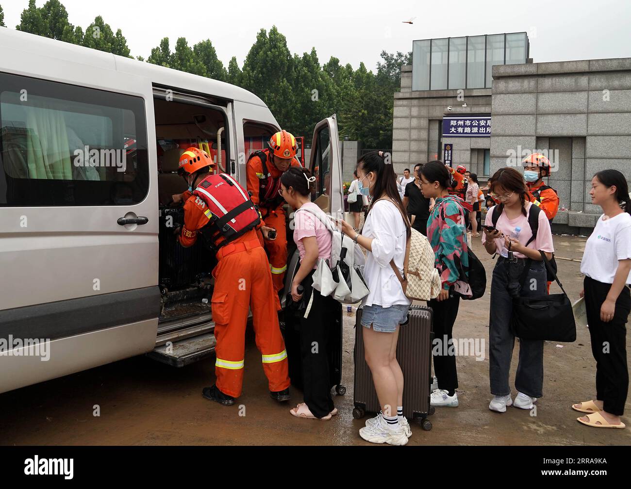 China henan zhengzhou stranded hi-res stock photography and images - Alamy