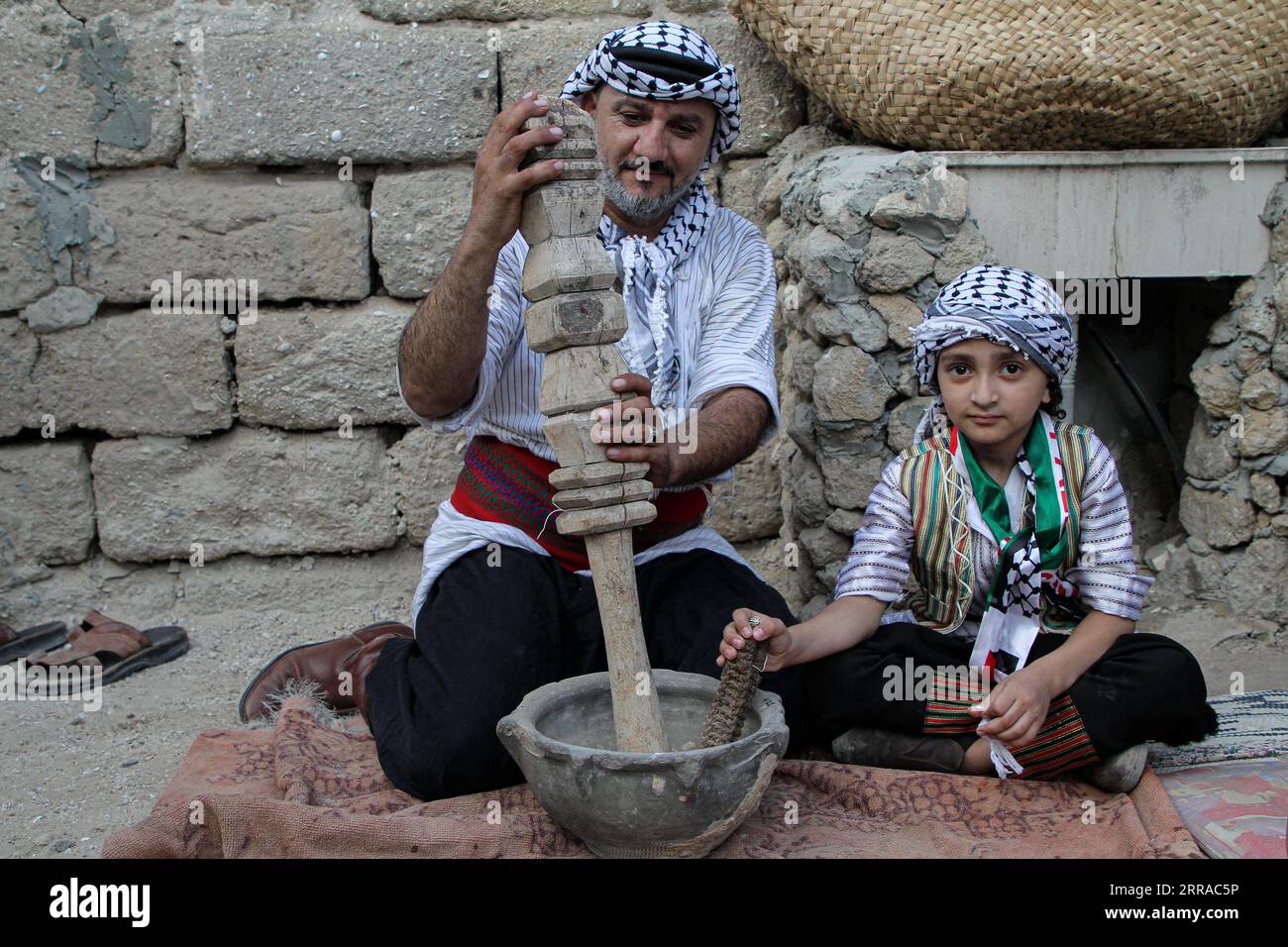 Palestinian traditional costume day hi-res stock photography and images ...