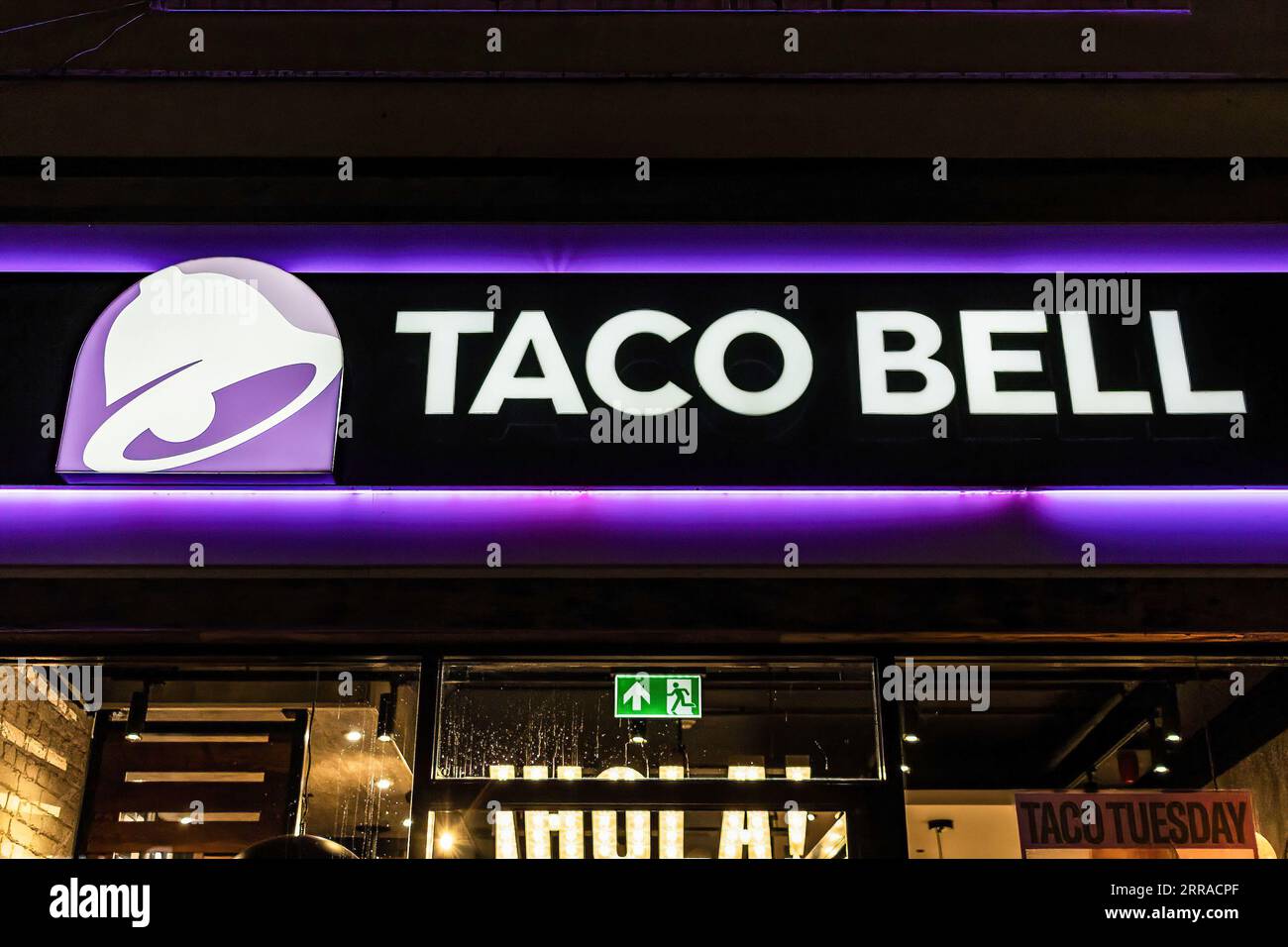 London, UK. 06th Sep, 2023. A logo of Taco Bell, an American ...